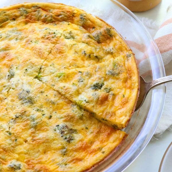 Crustless Broccoli Quiche Recipe - Detoxinista