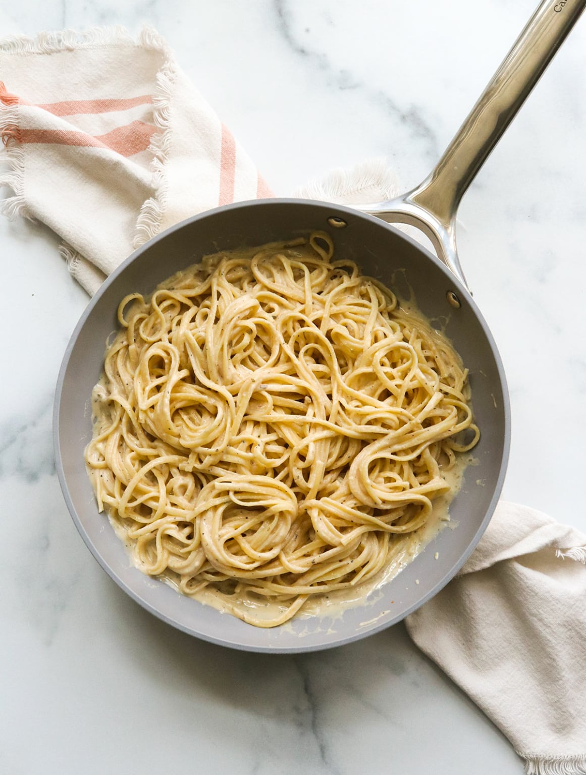 Easy Hummus Pasta - Detoxinista